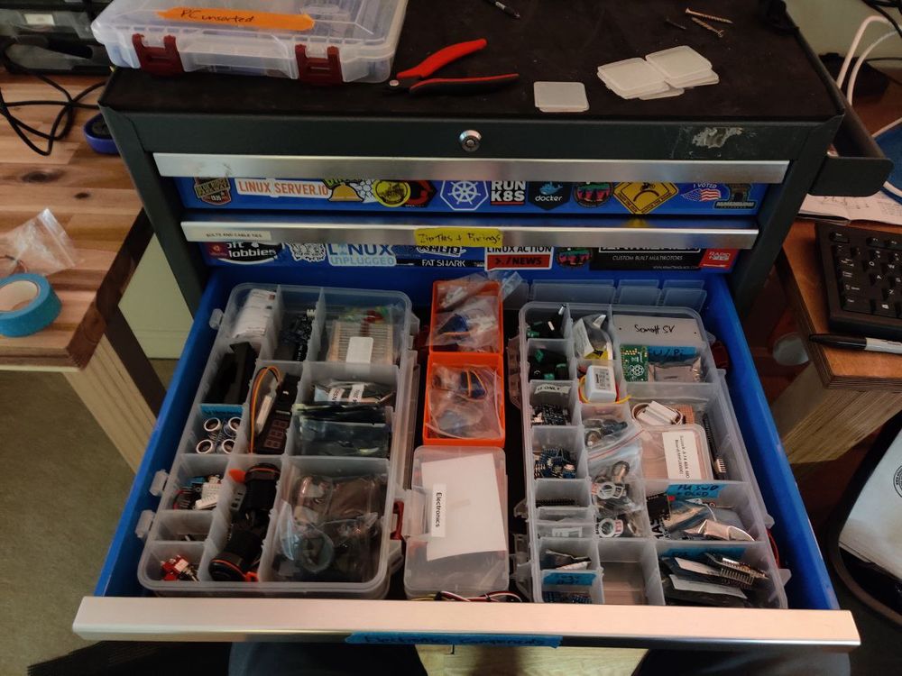 Building my "Ultimate Mega Desk" (Part 2) - The Tinkerspace 1.0